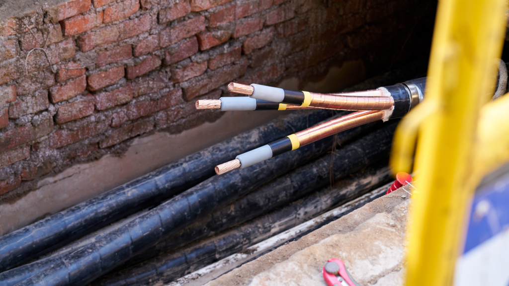 Power industry distribution cable jointer apprenticeship - The ...