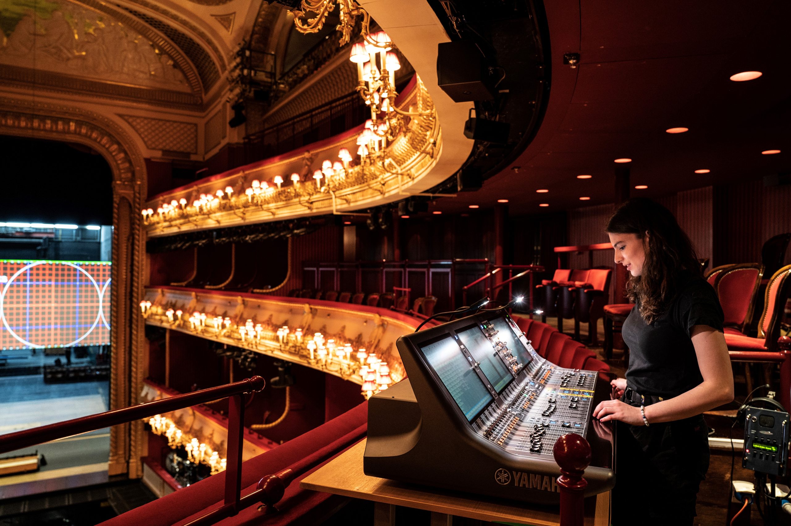 Royal Ballet & Opera - The Apprenticeship Guide